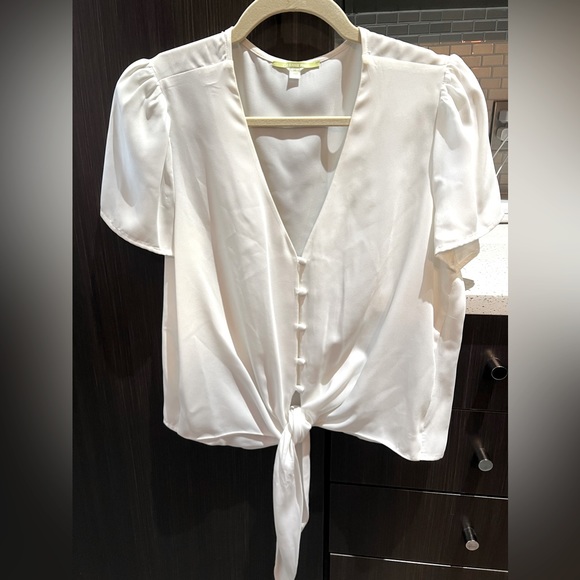 Gianni Bini | Tops | Gianni Bini Medium White Top With Elegant Buttons ...